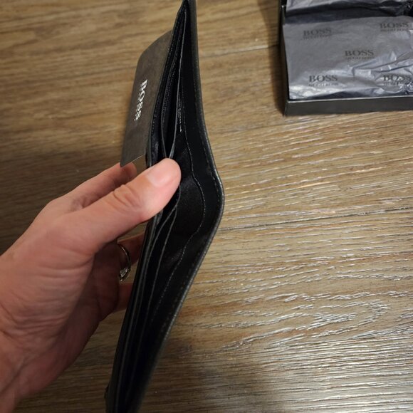 Hugo Boss | Bags | Hugo Boss Mens Pebbled Leather Bifold Wallet Nib ...